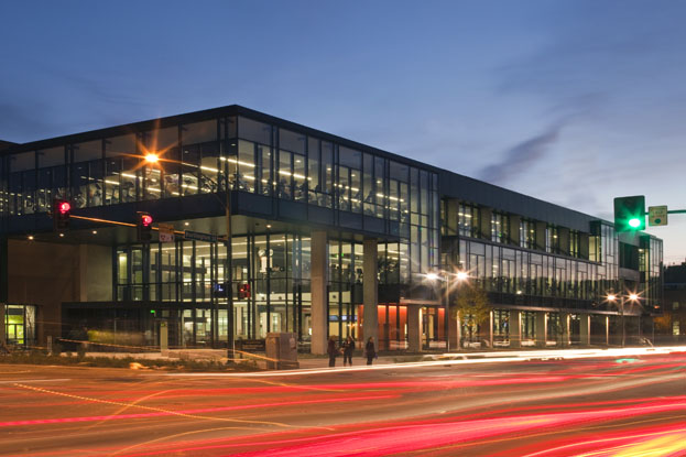 Univ. of Iowa CRWC - Hunter Douglas Architectural